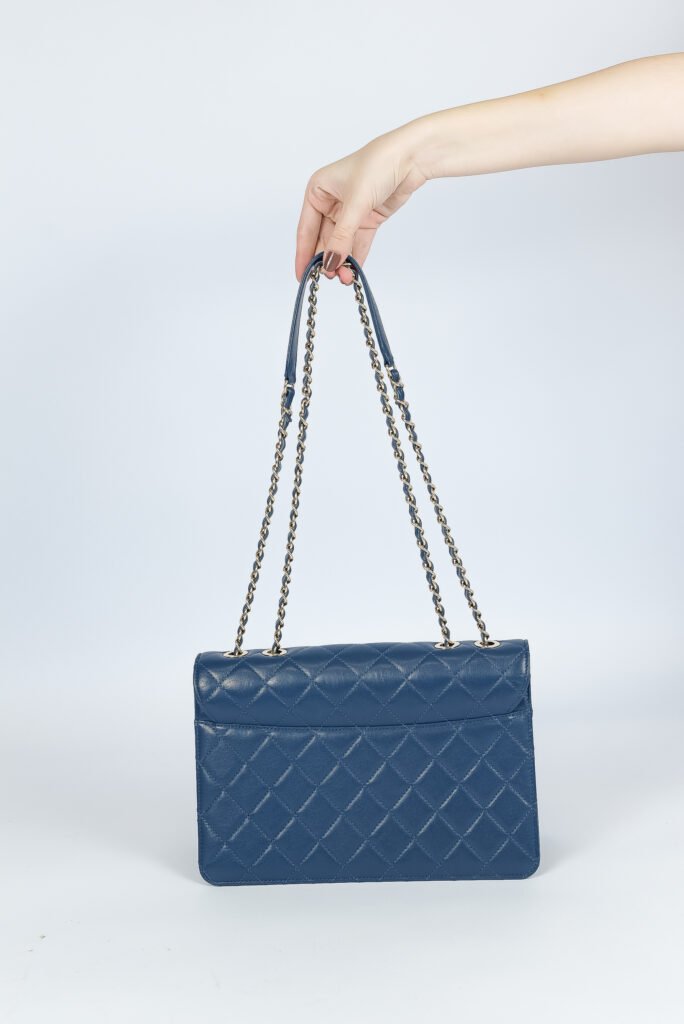 Chanel Beauty Lock Flap Bag Royal Blue - Rehabita Brechó
