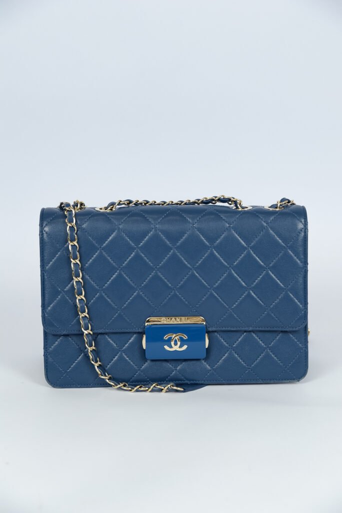 Chanel Beauty Lock Flap Bag Royal Blue - Rehabita Brechó